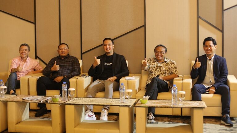 Kolaborasi Bank Jago dan Tokopedia Bakal Permudah Para Merchant Kolaborasi Bank Jago dan Tokopedia Bakal Permudah Para Merchant